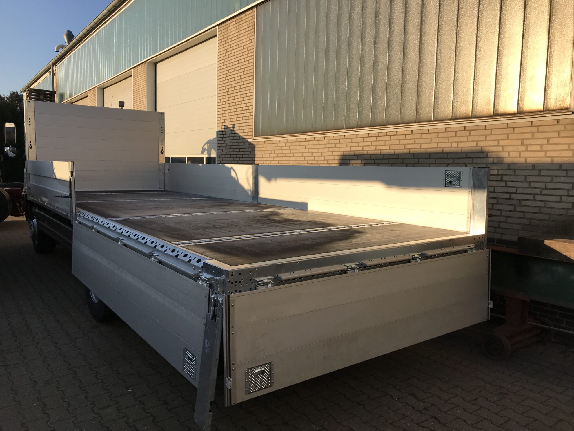 Pritschen­aufbauten - Robertz Fahrzeugbau